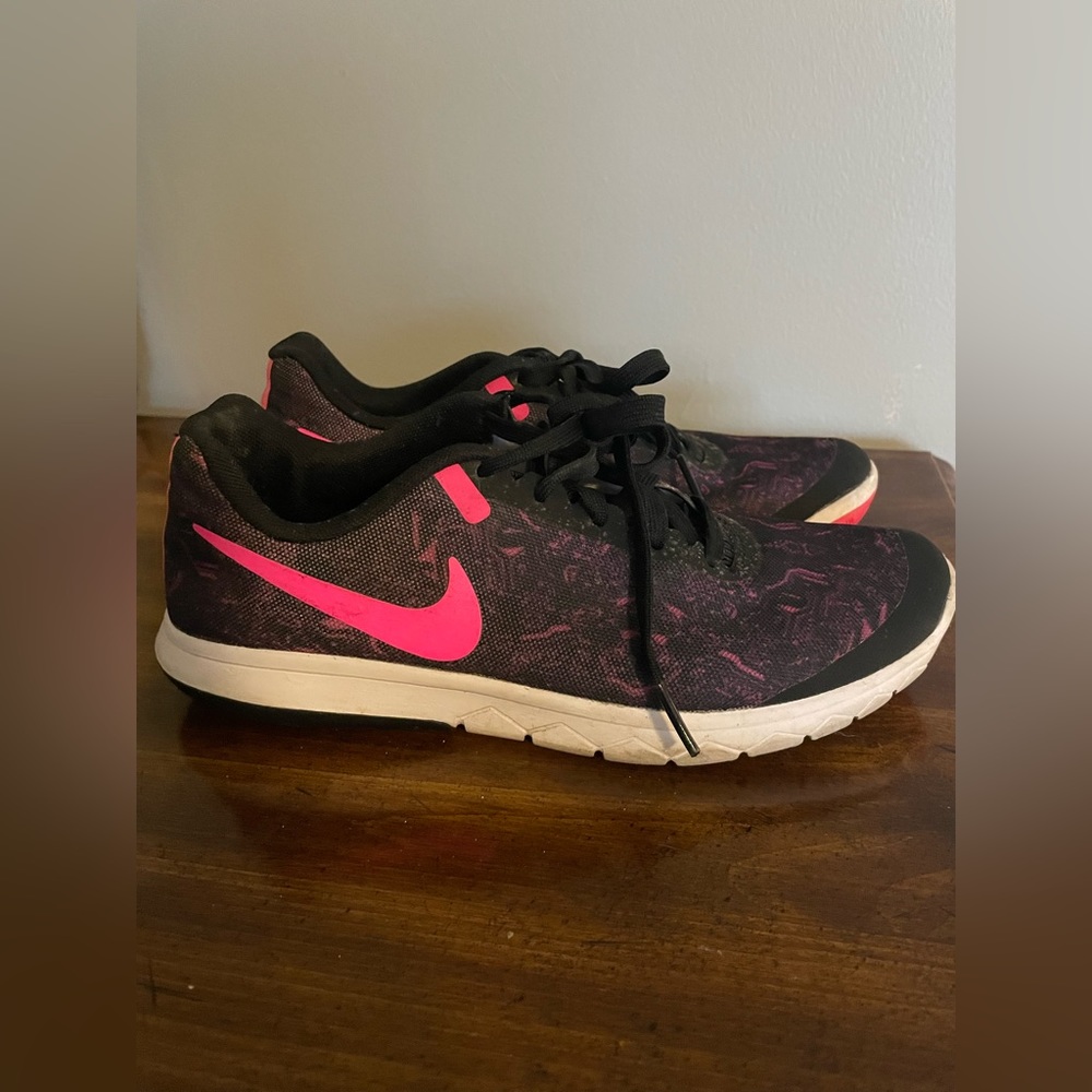 Nike Black And Pink Flex Experience Run 5 Sneakers - Gem